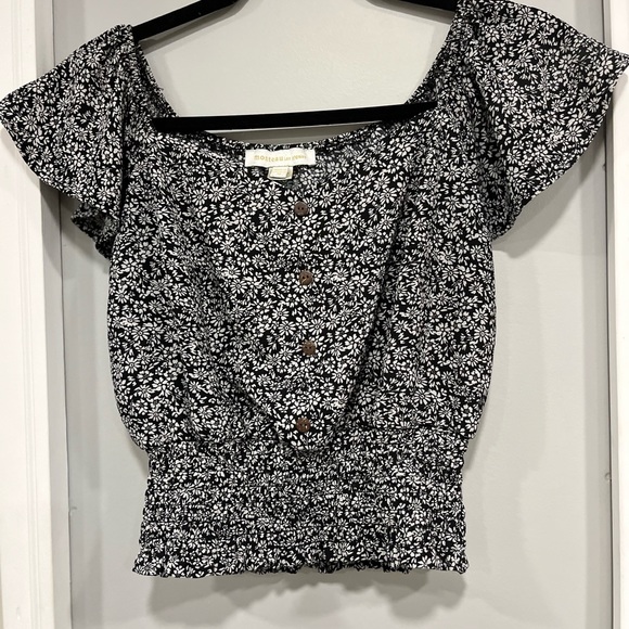 Monteau | Tops | Cute Floral Crop Top | Poshmark